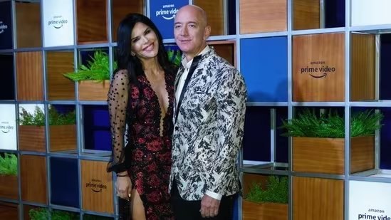 Meet Lauren Sanchez: Amazon founder Jeff Bezos’ fiance | Preet News
